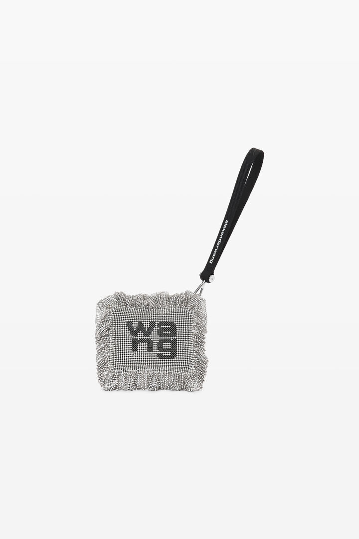 傳奇再現！Queen Naomi x alexanderwang 2024度假系列，演繹今年流行帥氣「金屬」 - 潮旅Ciao｜每一次旅行都是 ...